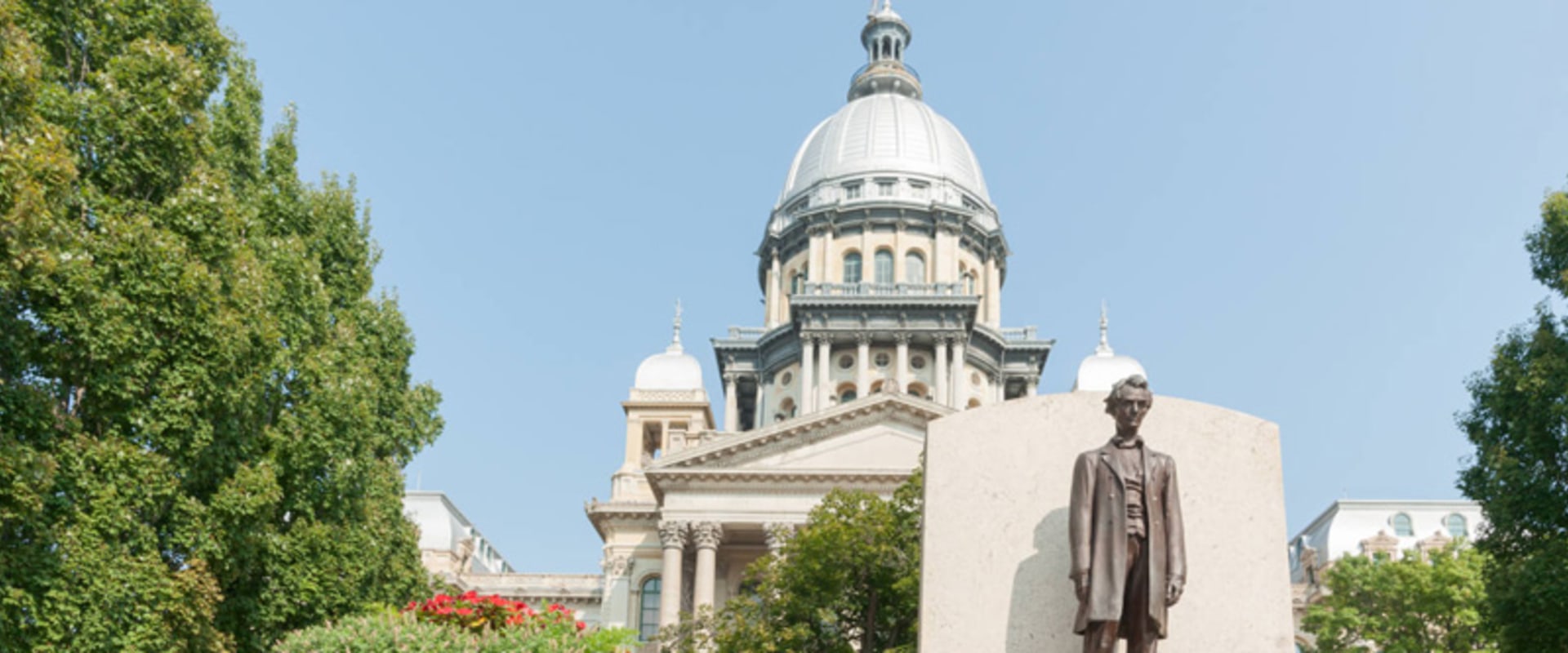 Why is the capital of illinois not chicago?